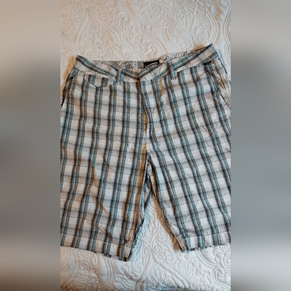 Vans | Shorts | Mens Vans Board Shorts | Poshmark